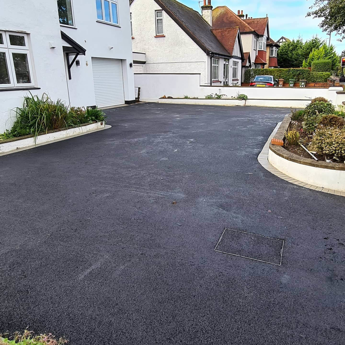 Tarmac Driveways London & Surrey | UK Surfacings Ltd